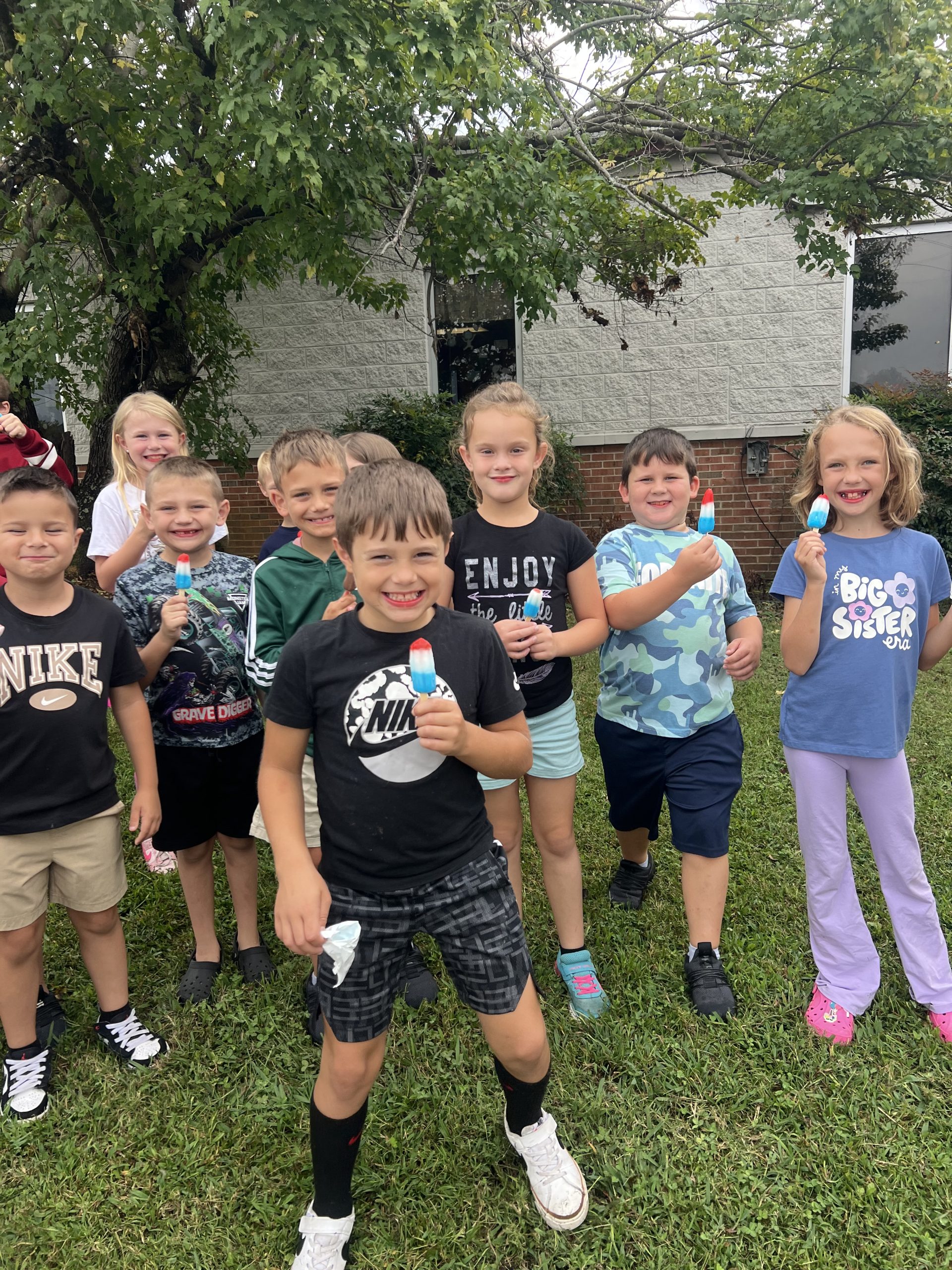 Bridgeport Elementary School - Home of the Rockets